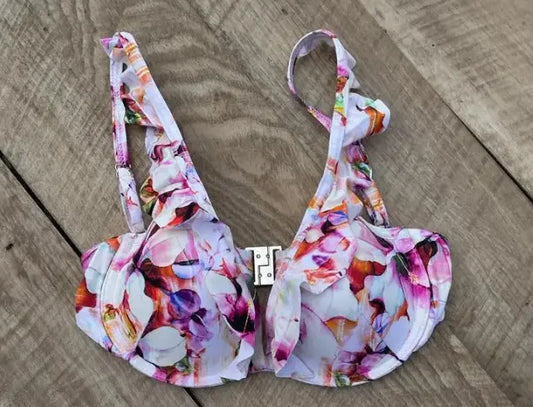 Swimwear – MaxCleavage.com