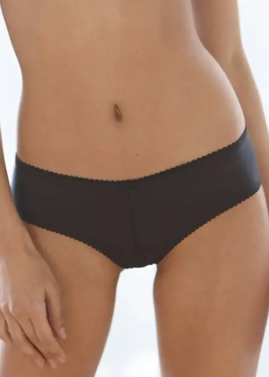 Briefs – MaxCleavage.com